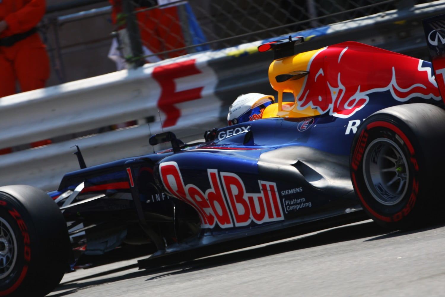 FIA: 'Red Bull moet RB8 aanpassen' - Formule1.nl