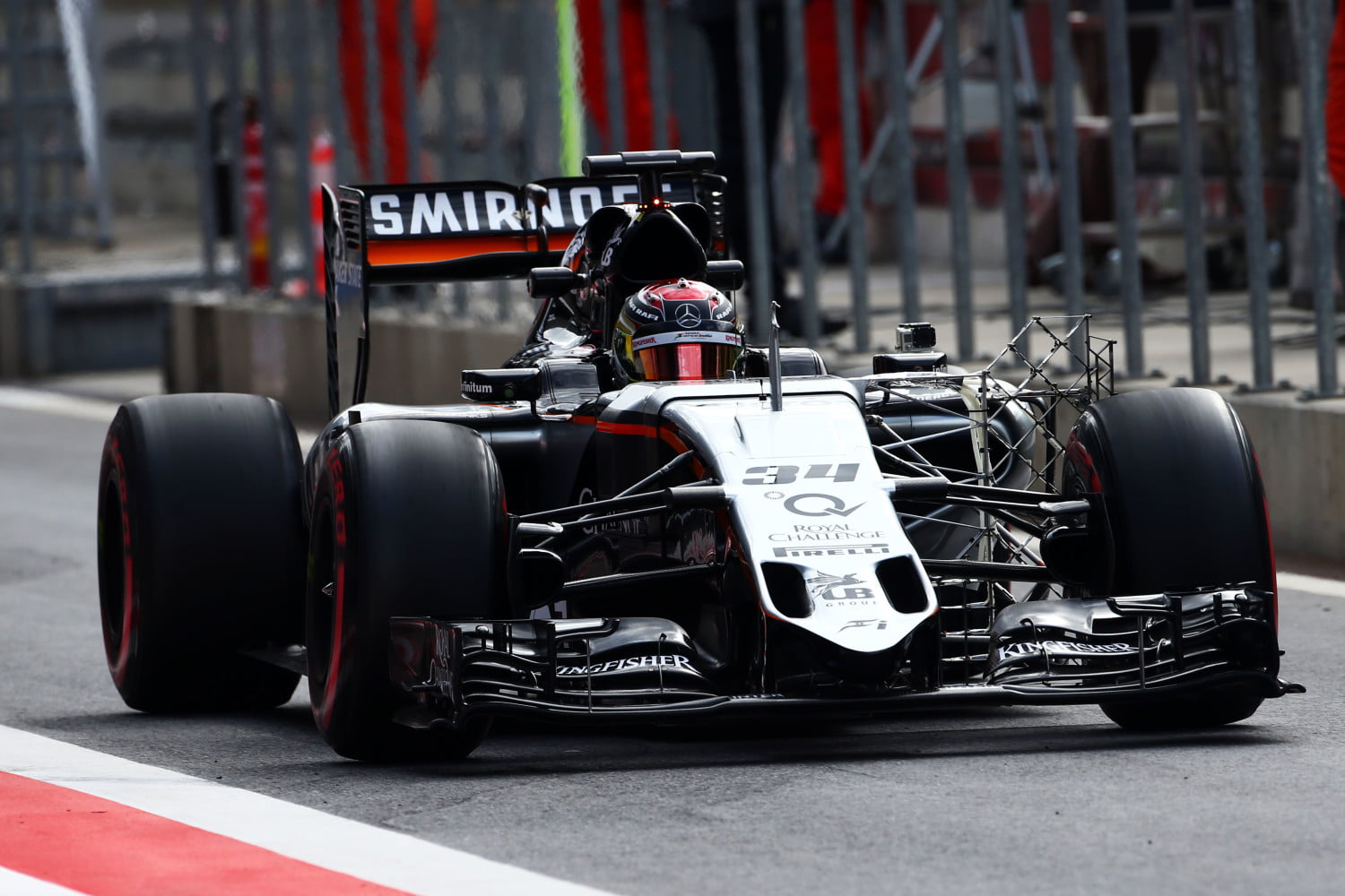 Force India mikt met 'B-spec' op Red Bull - Formule1.nl