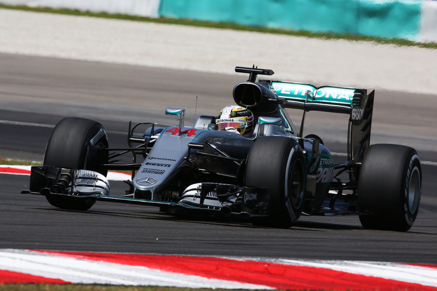 VT3: Hamilton is het snelst, Verstappen tweede - Formule1.nl