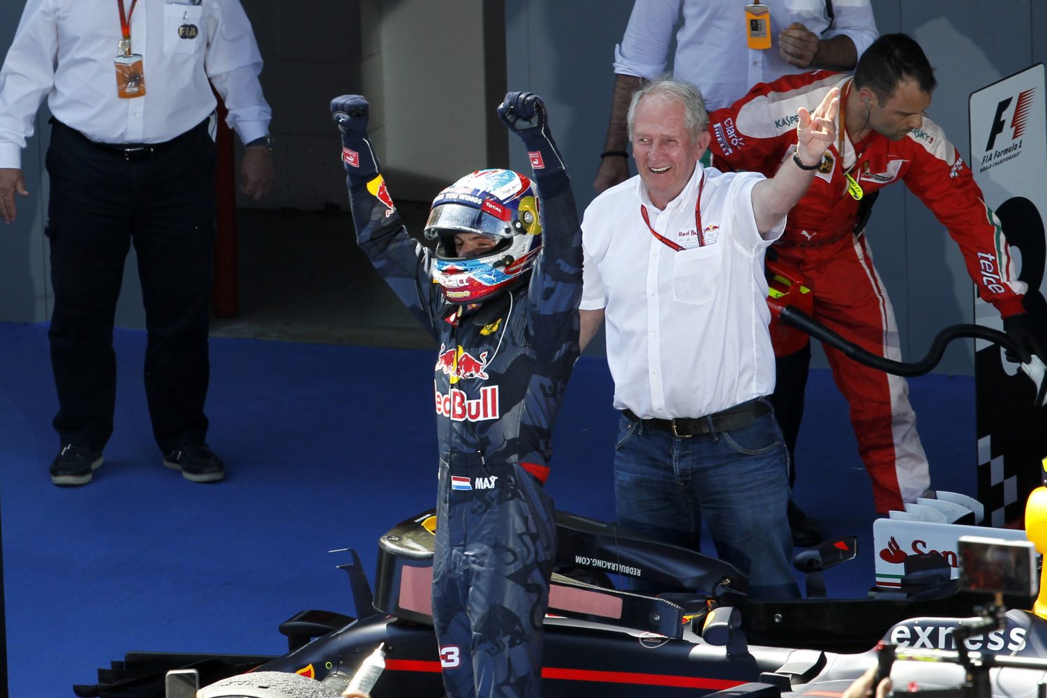 Marko ziet Verstappen en Ricciardo als titelkandidaten - Formule1.nl