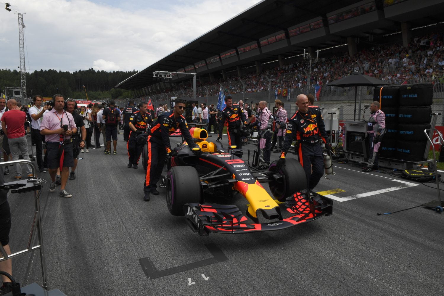 Horner rekent op meer gridstraffen voor Red Bull - Formule1.nl