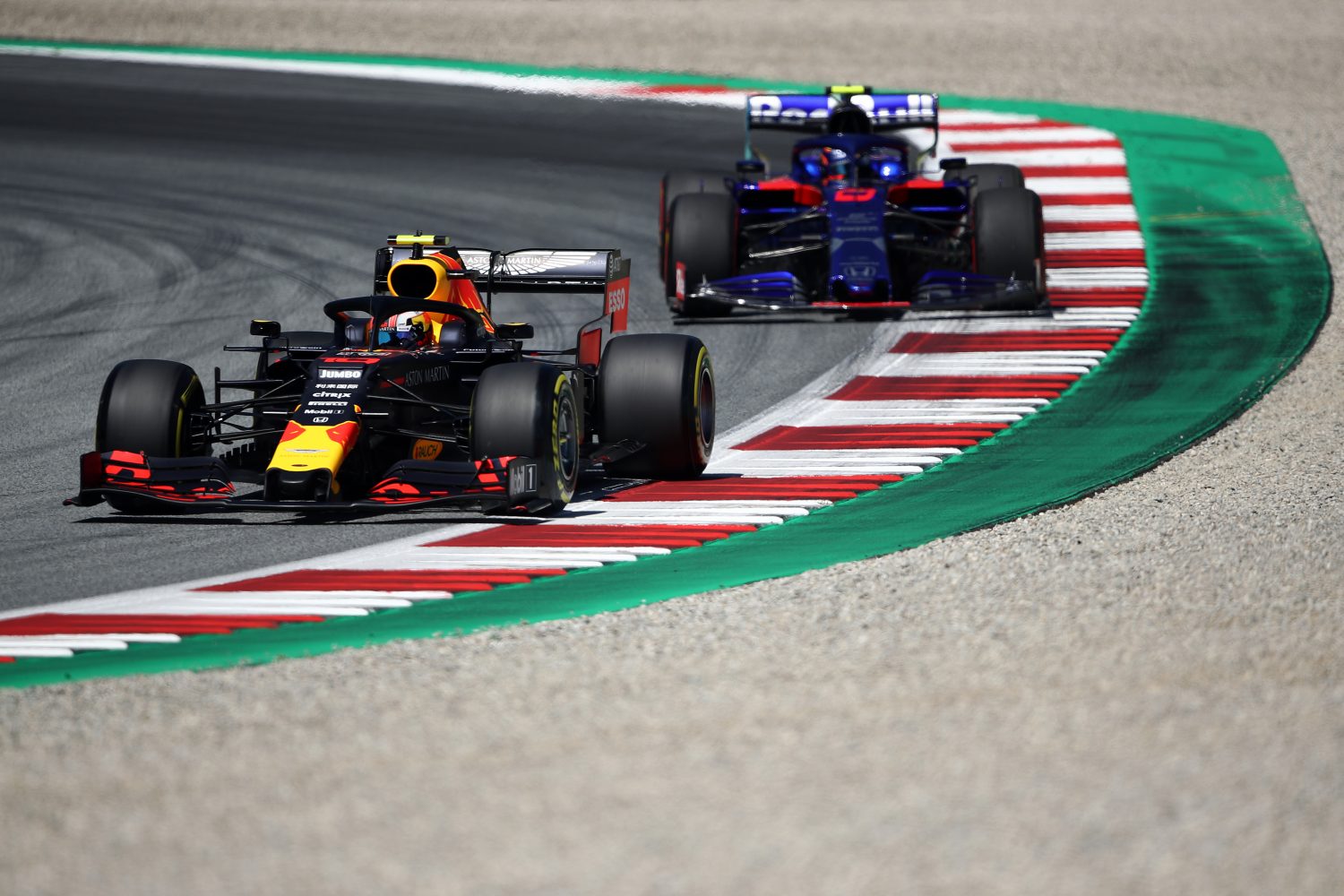 Horner: 'Albon blijft indruk maken, maar hebben geen haast met keuze voor 2020' - Formule1.nl