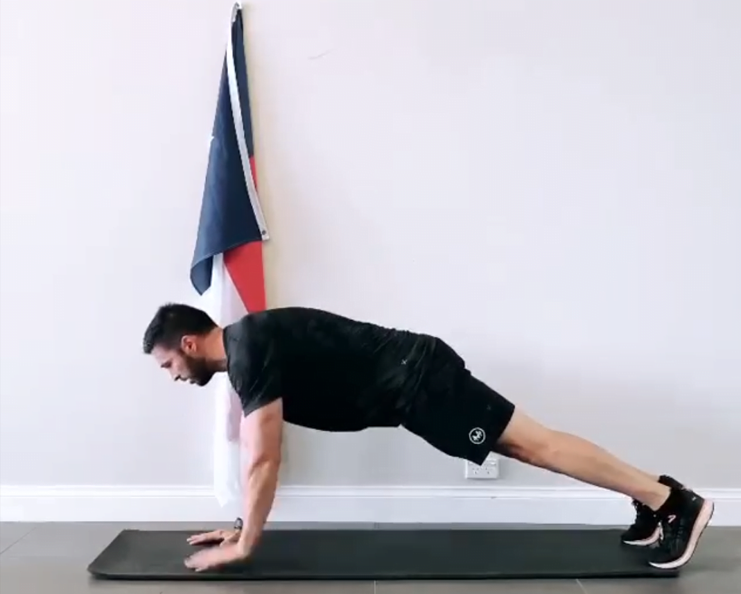 Zo doet Ricciardo zijn push-ups: zijn trainer geeft toptips! - Formule1.nl