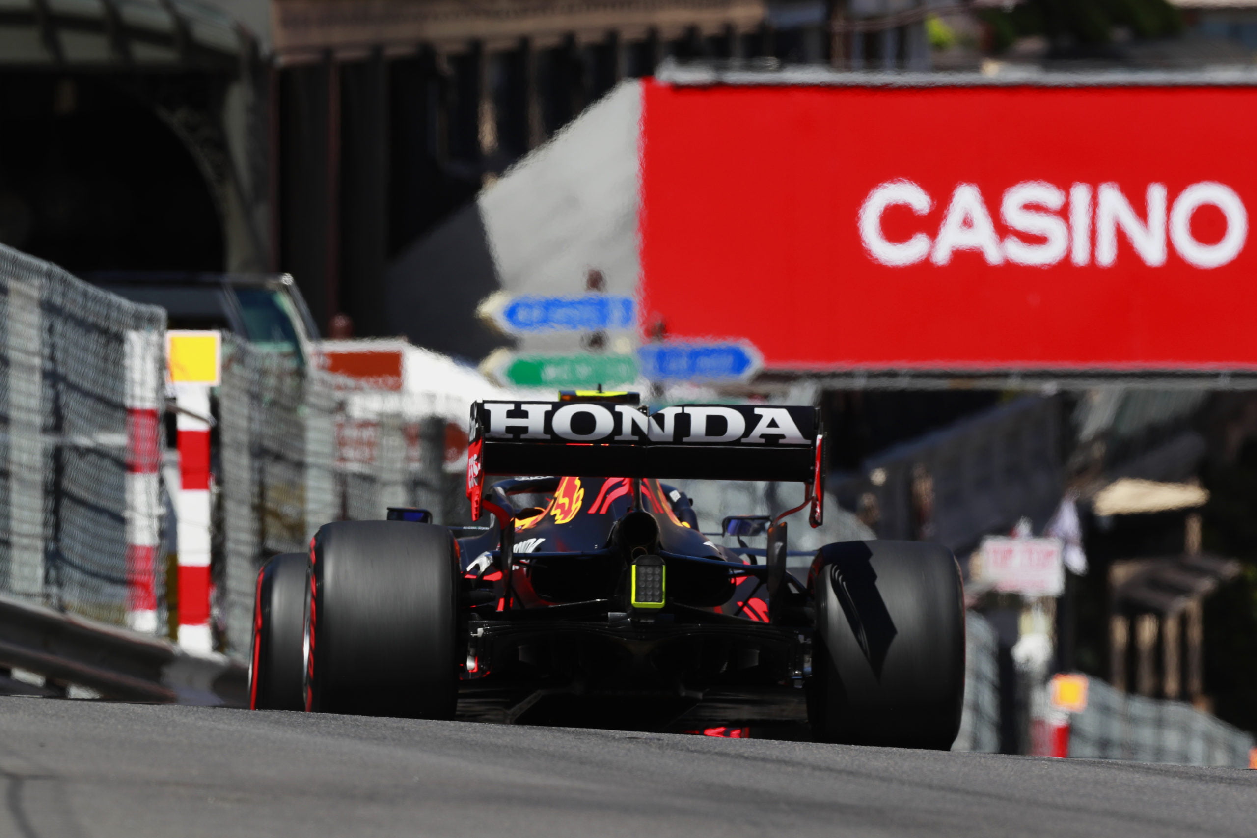 'Een half miljoen': zoveel kost aanpassen 'flexi-wings' Red Bull