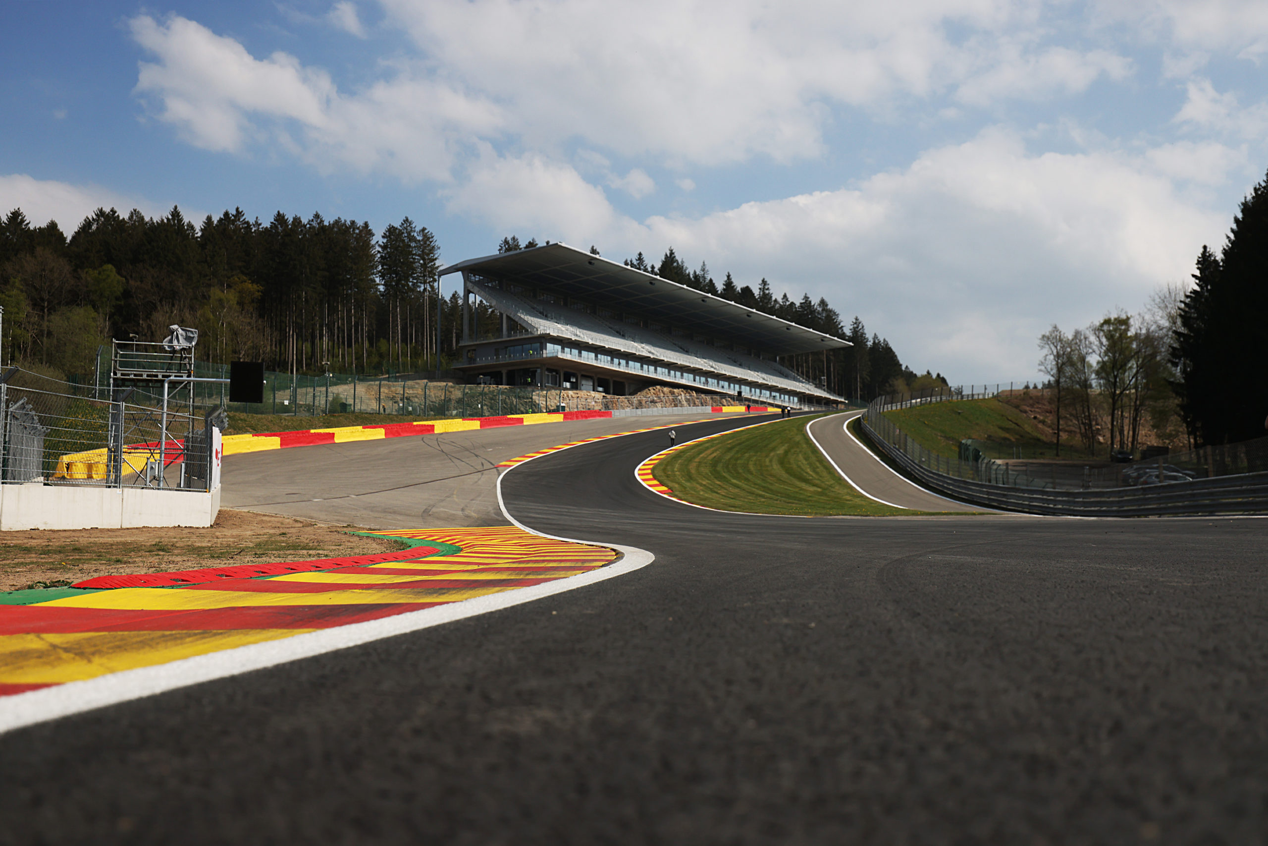 Spa-Francorchamps waarschuwt fans: 'Houd je aan de regels!' - Formule1.nl