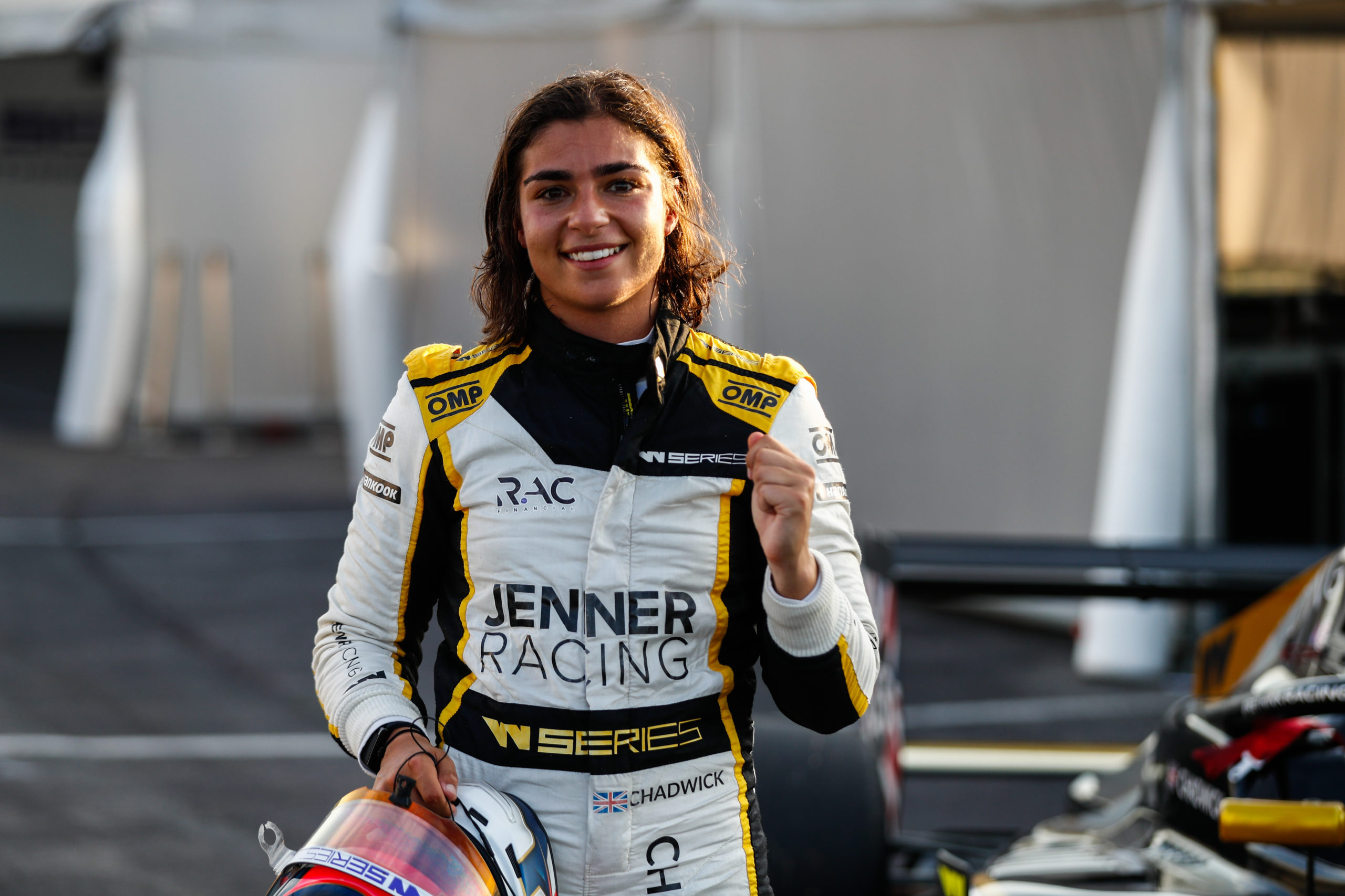 Jamie Chadwick blijft verbonden aan Williams Driver Academy