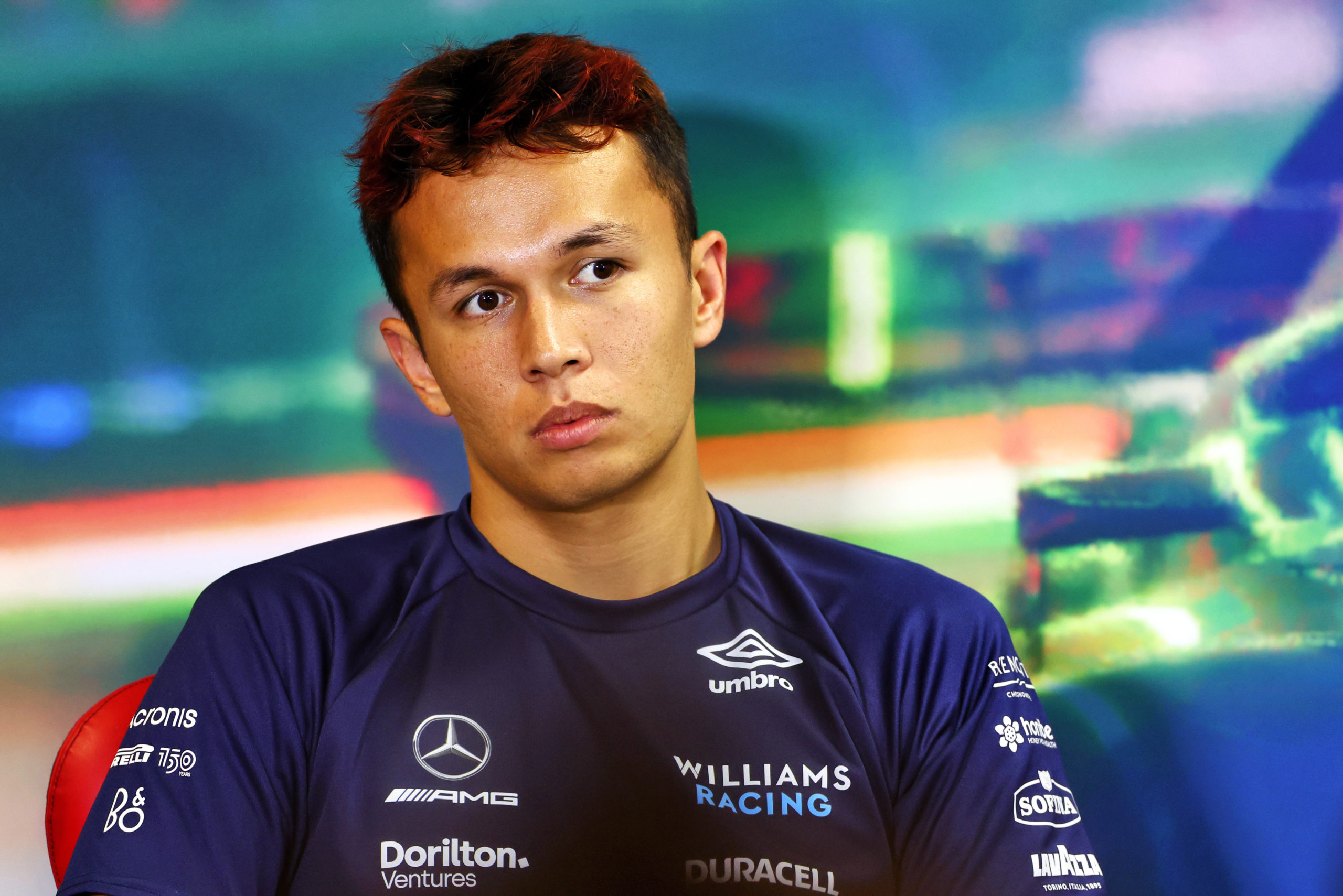 Albon weer in orde na complicaties van operatie, mikt op comeback in ...