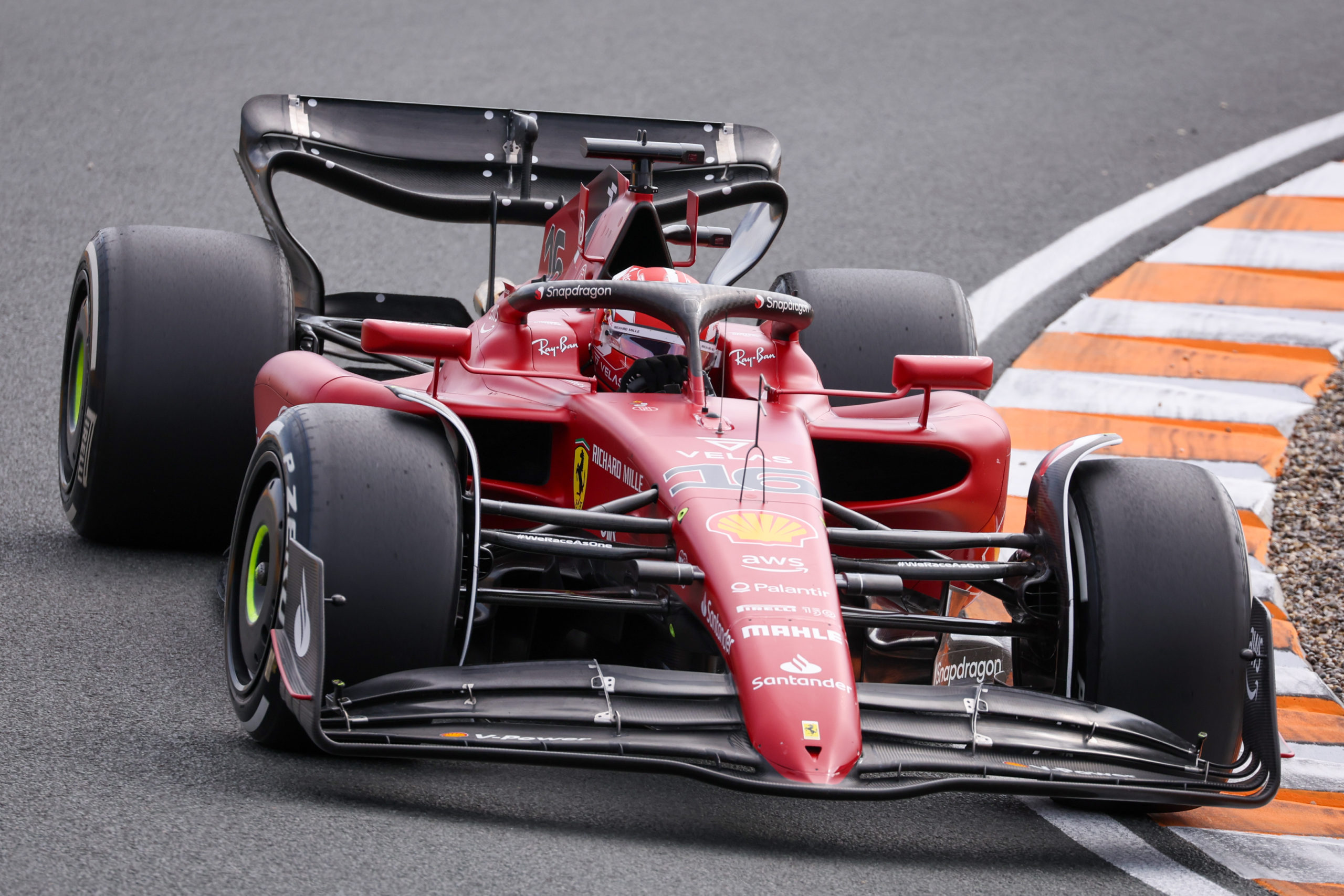 Ferrari klokt snelste tijden op openingsdag Dutch Grand Prix - Formule1.nl