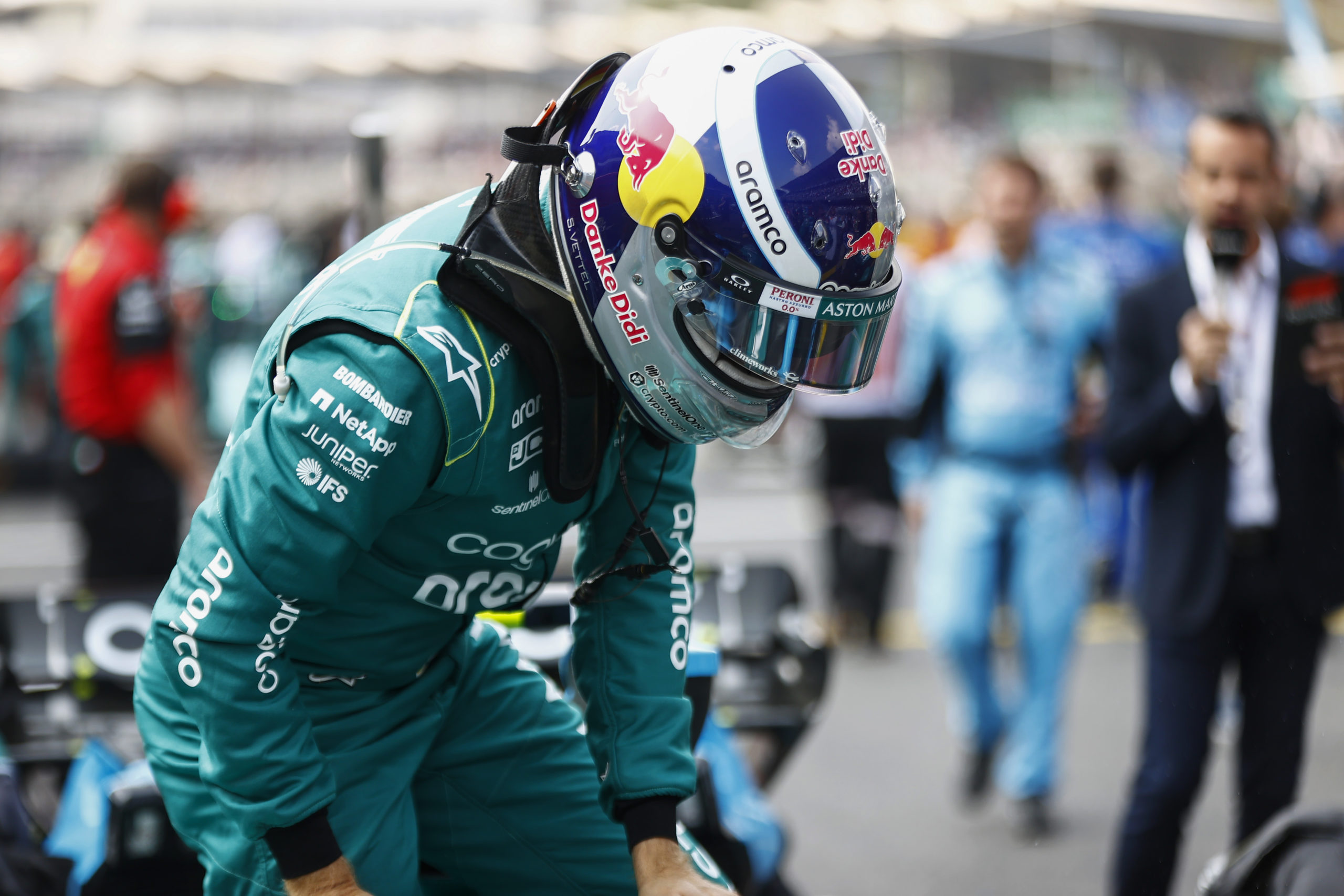 Vettel hoopt dat Verstappen voor zestien zeges in één seizoen gaat