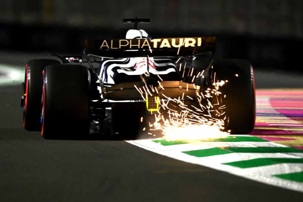 VIDEO: De Vries kan voorzichtig omhoog kijken - Formule1.nl