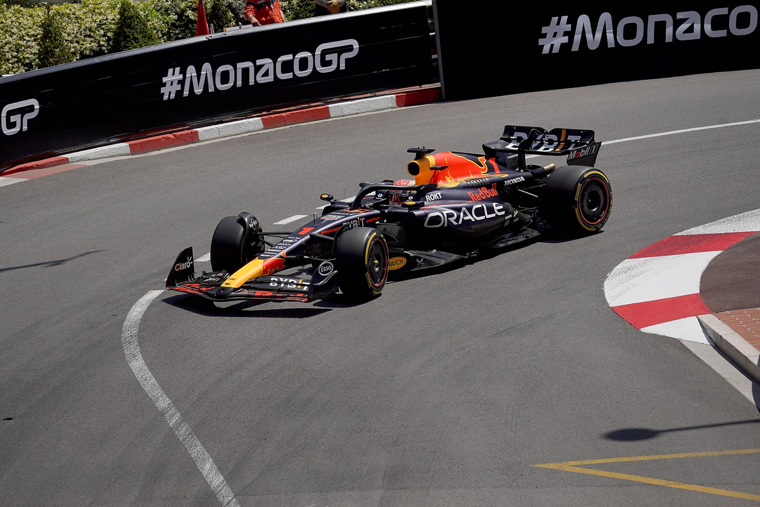 VT 2 Grand Prix van Monaco: Verstappen toont spierballen, Ferrari-duo ...