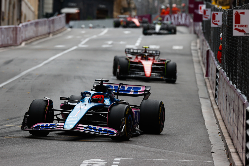 VIDEO: Momentje van Sainz en Ocon in Monaco - Formule1.nl