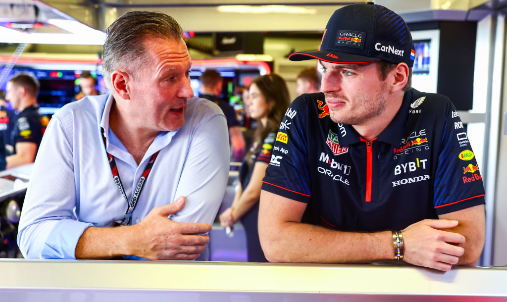 VIDEO: Jos Verstappen over boordradio: 'Ik ben ontzettend trots op je ...