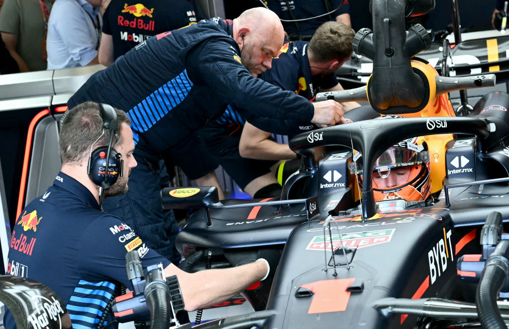 VT1 GP Oostenrijk: Verstappen ondanks motorproblemen toch de snelste ...