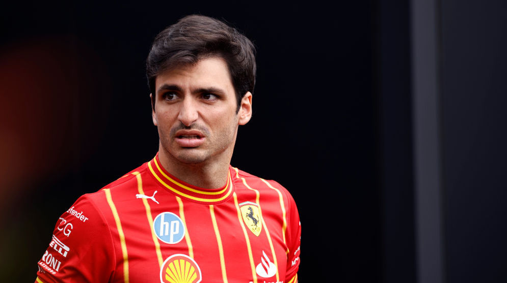 Sainz over contractonderhandelingen: 'Vertrouw niemand meer'