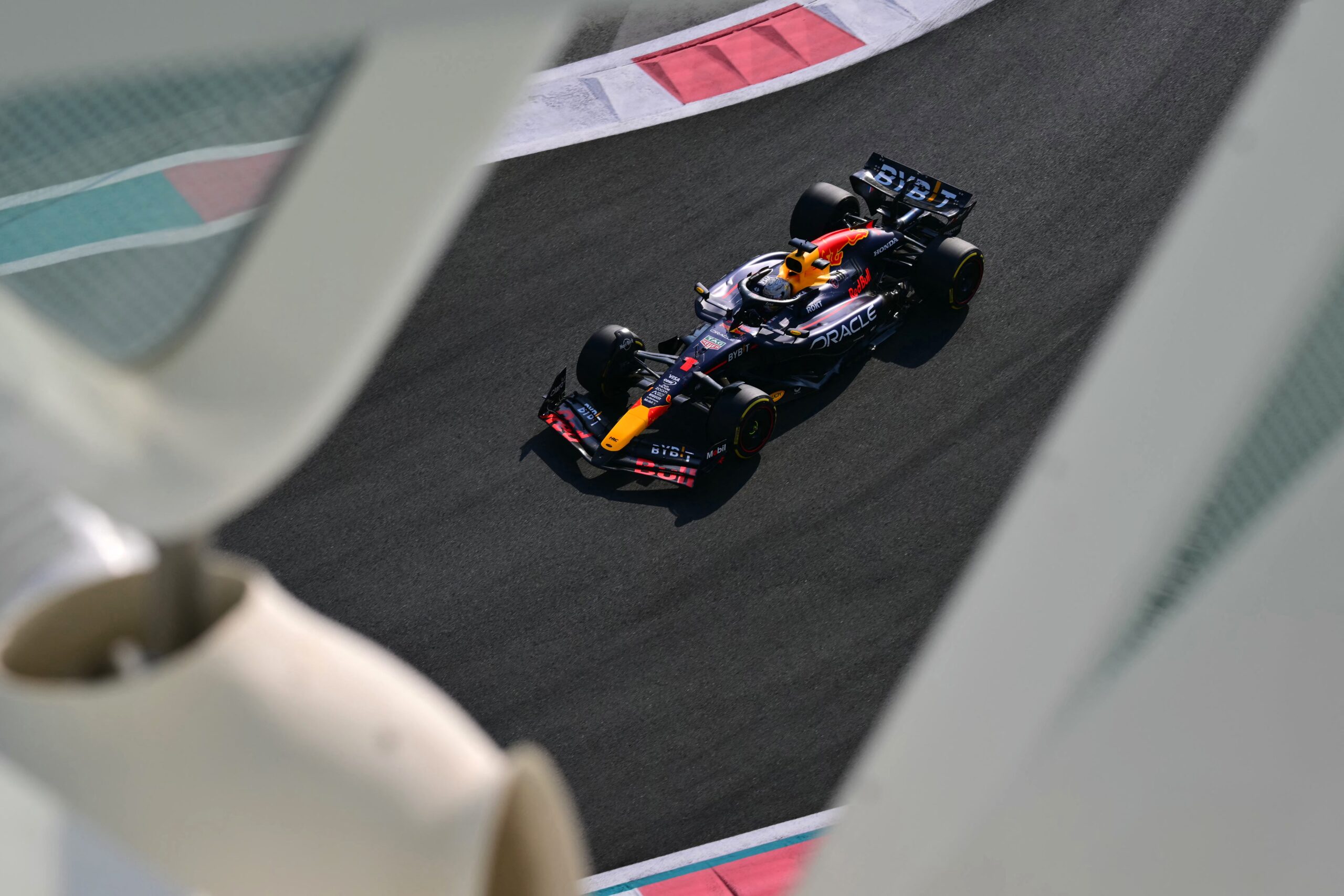 Piastri en Norris met goed gevoel naar kwalificatie in Abu Dhabi, P4 Verstappen in derde vrije ...