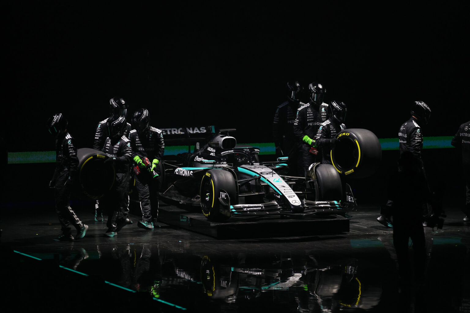 F1 75 Live: Dit is de livery van Mercedes in 2025 - Formule1.nl