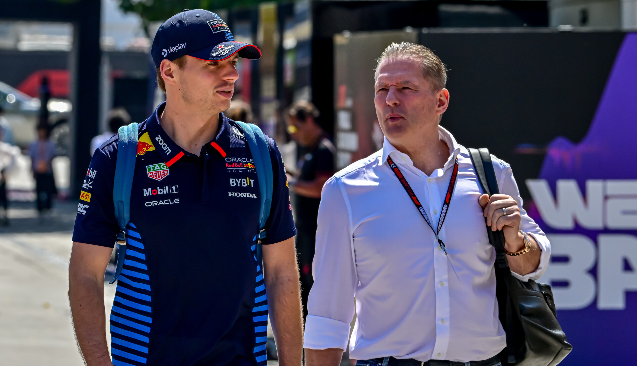 Jos Verstappen ontkracht transfergeruchten: 'Max heeft een contract met Red Bull' - Formule1.nl