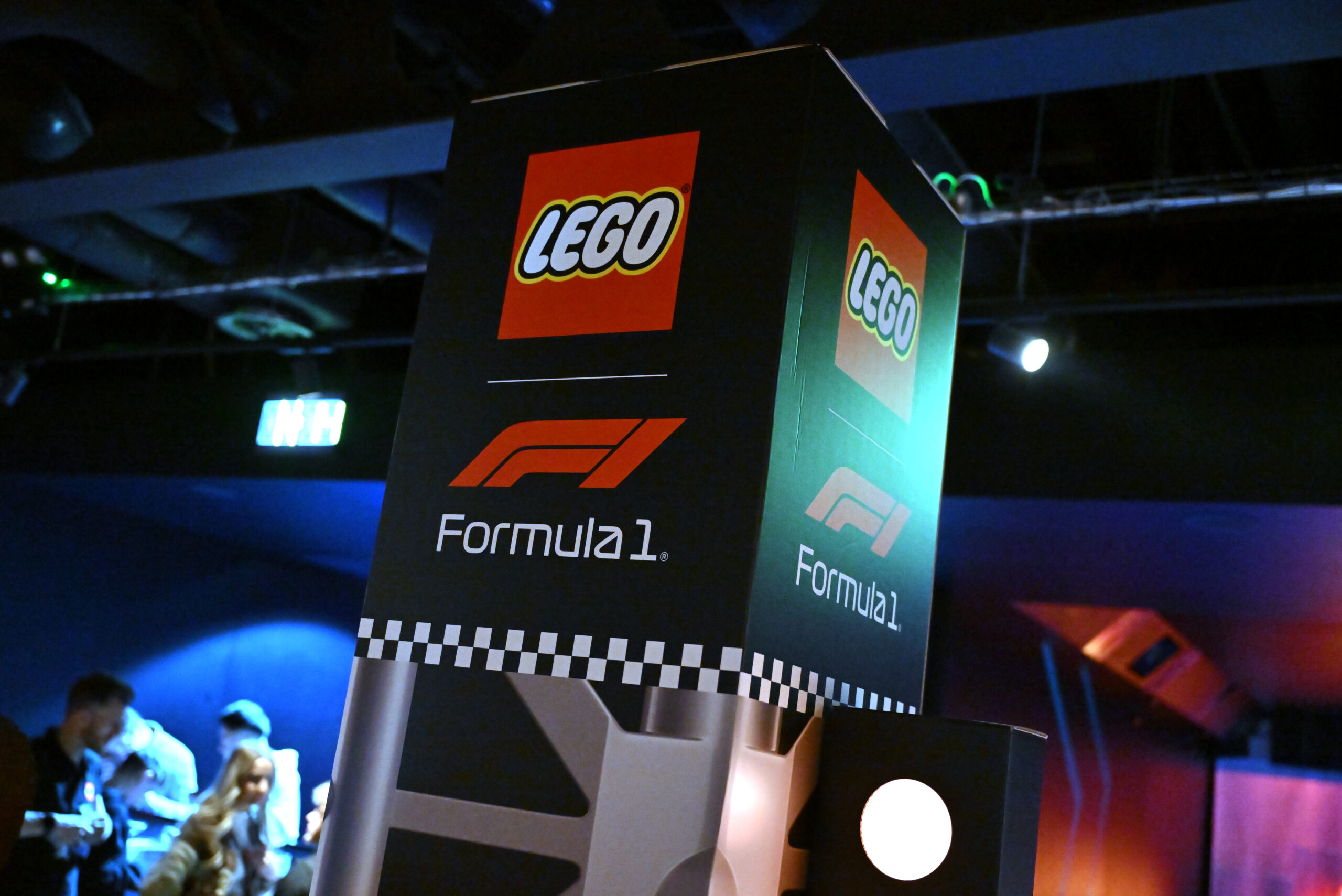 VIDEO: Tien Formule 1-auto's helemaal gemaakt van LEGO