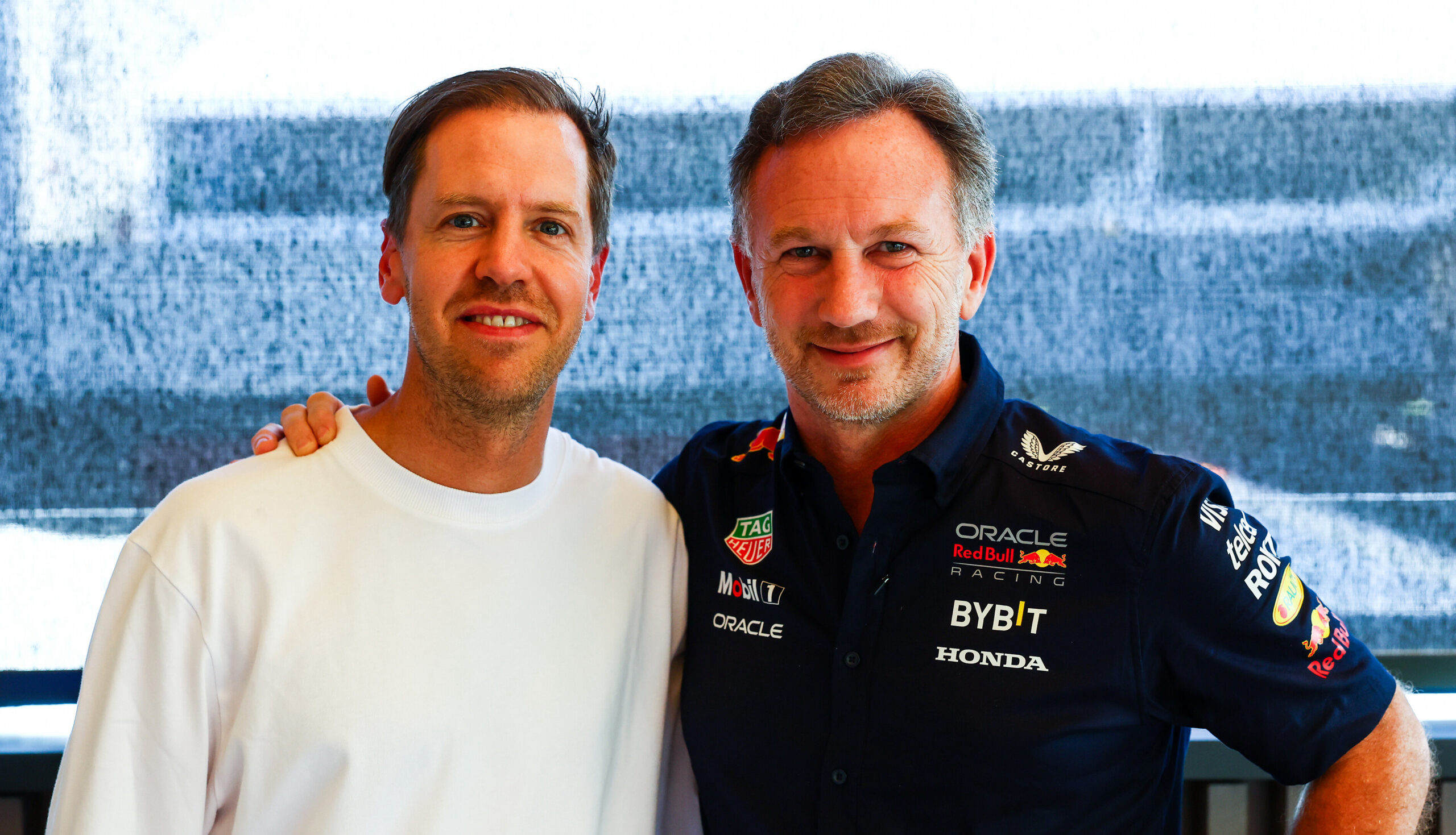 Vettel sluit nieuwe Red Bull-rol niet uit: 'Praat met Helmut Marko'