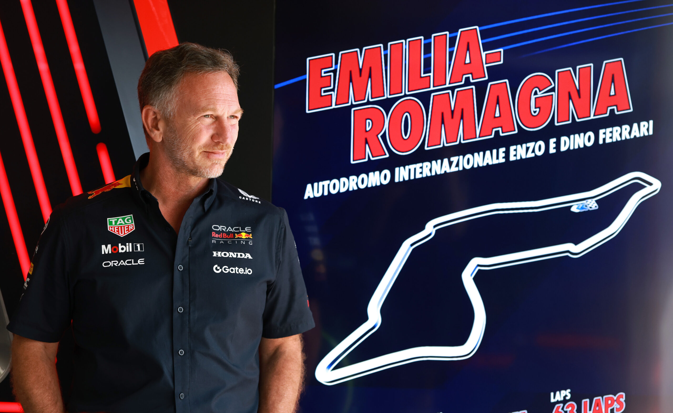 Horner zag Verstappen ‘besluitvaardig’ aan Piastri voorbijgaan