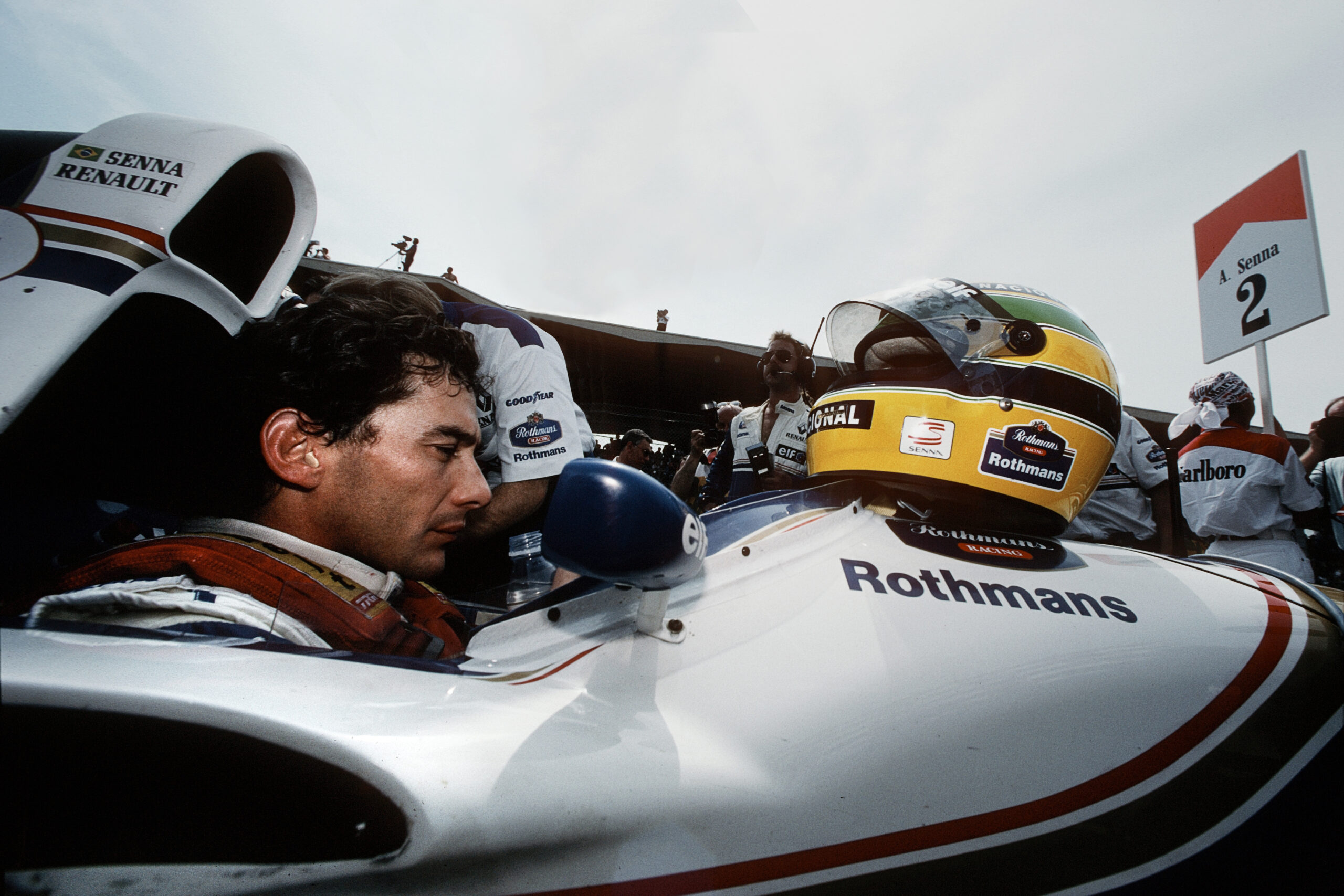 Requiem van een legende: Het laatste weekend van Ayrton Senna - Formule1.nl
