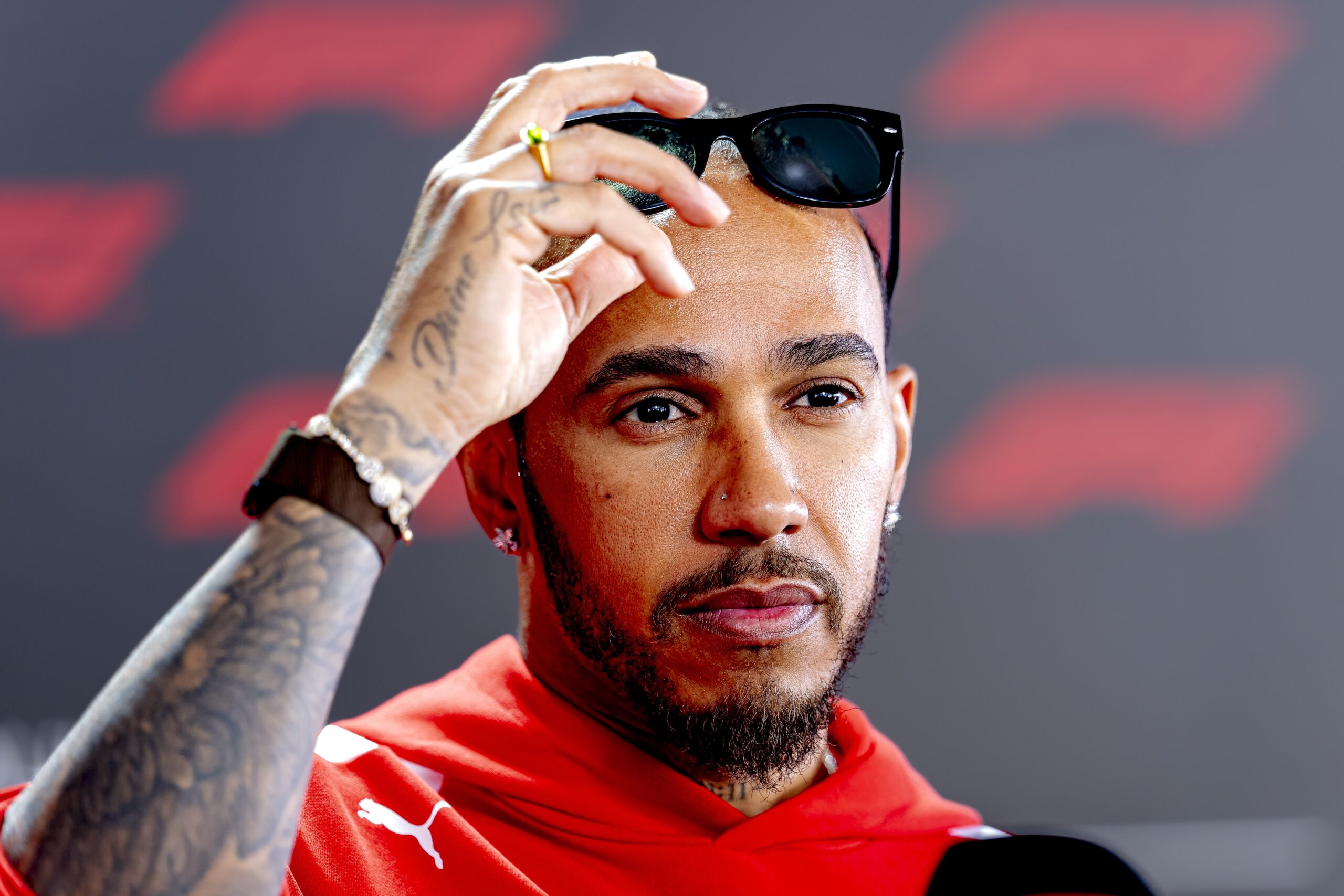 Hamilton: ‘Laat me niet meer afleiden door alle onzin om me heen’