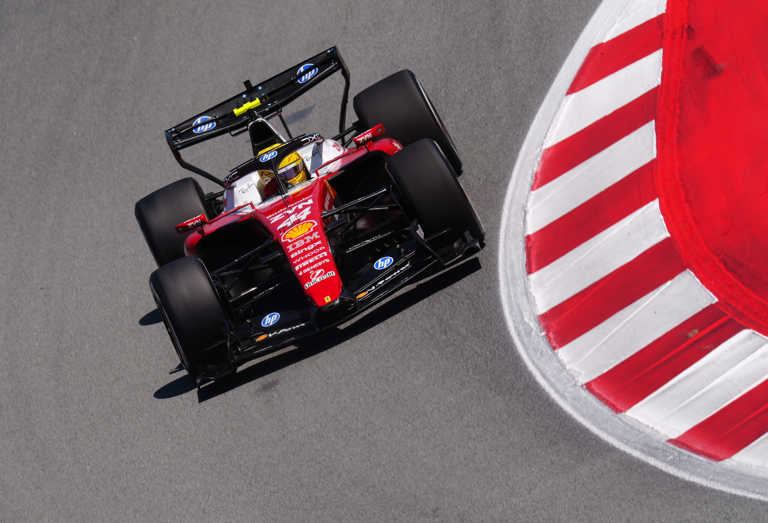 WK-stand na GP Catalonië: Lewis Hamilton slaat reuzeslag - Formule1.nl